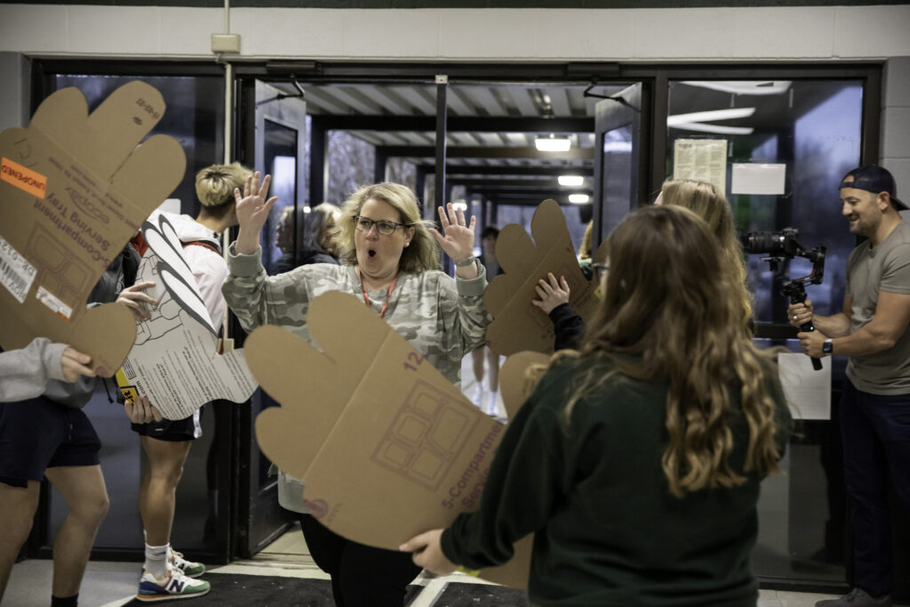 Minute to Pitch It: High Five Fridays - Jostens Renaissance ...